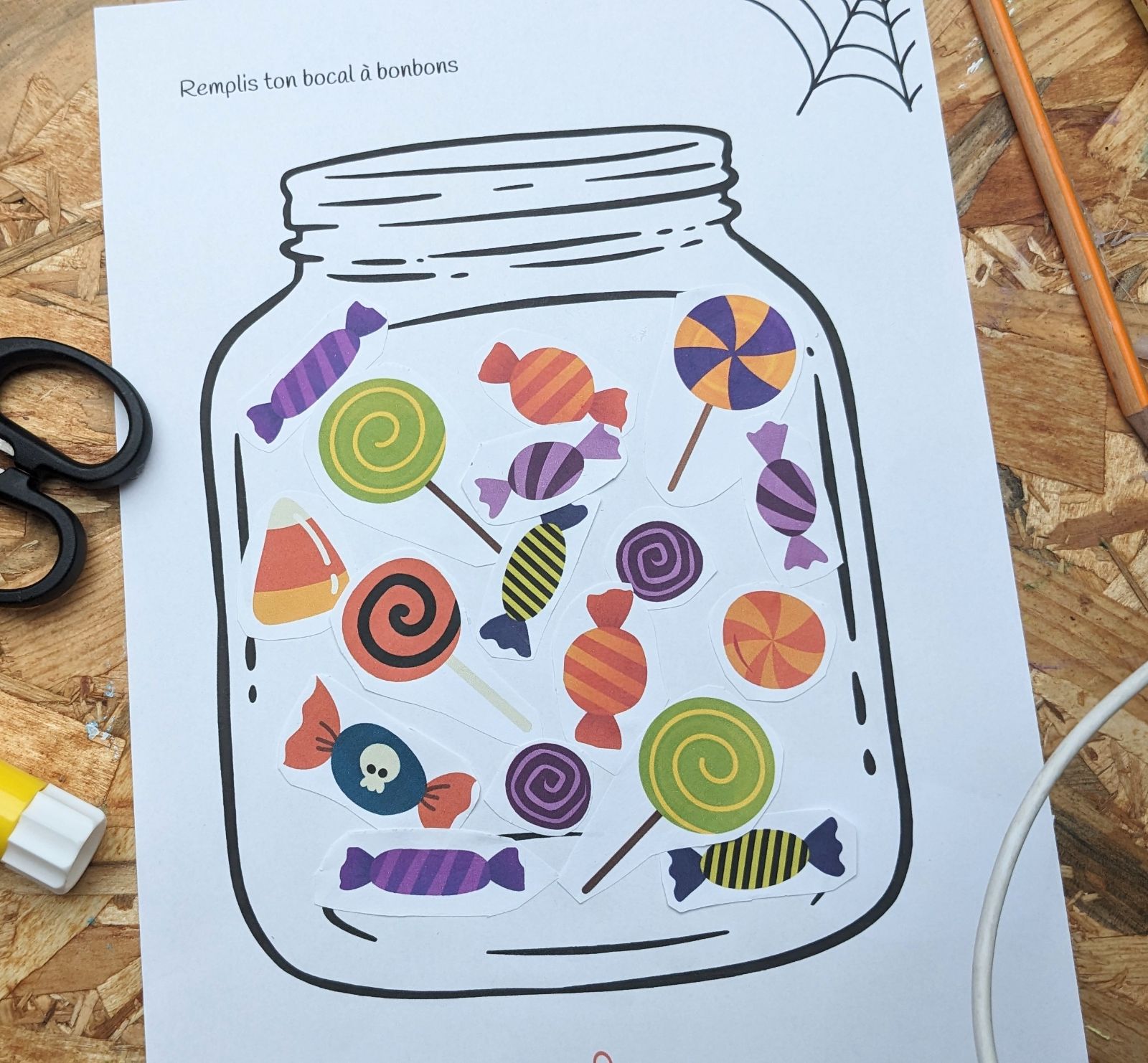 Activité collage pour halloween - ManzaBull'